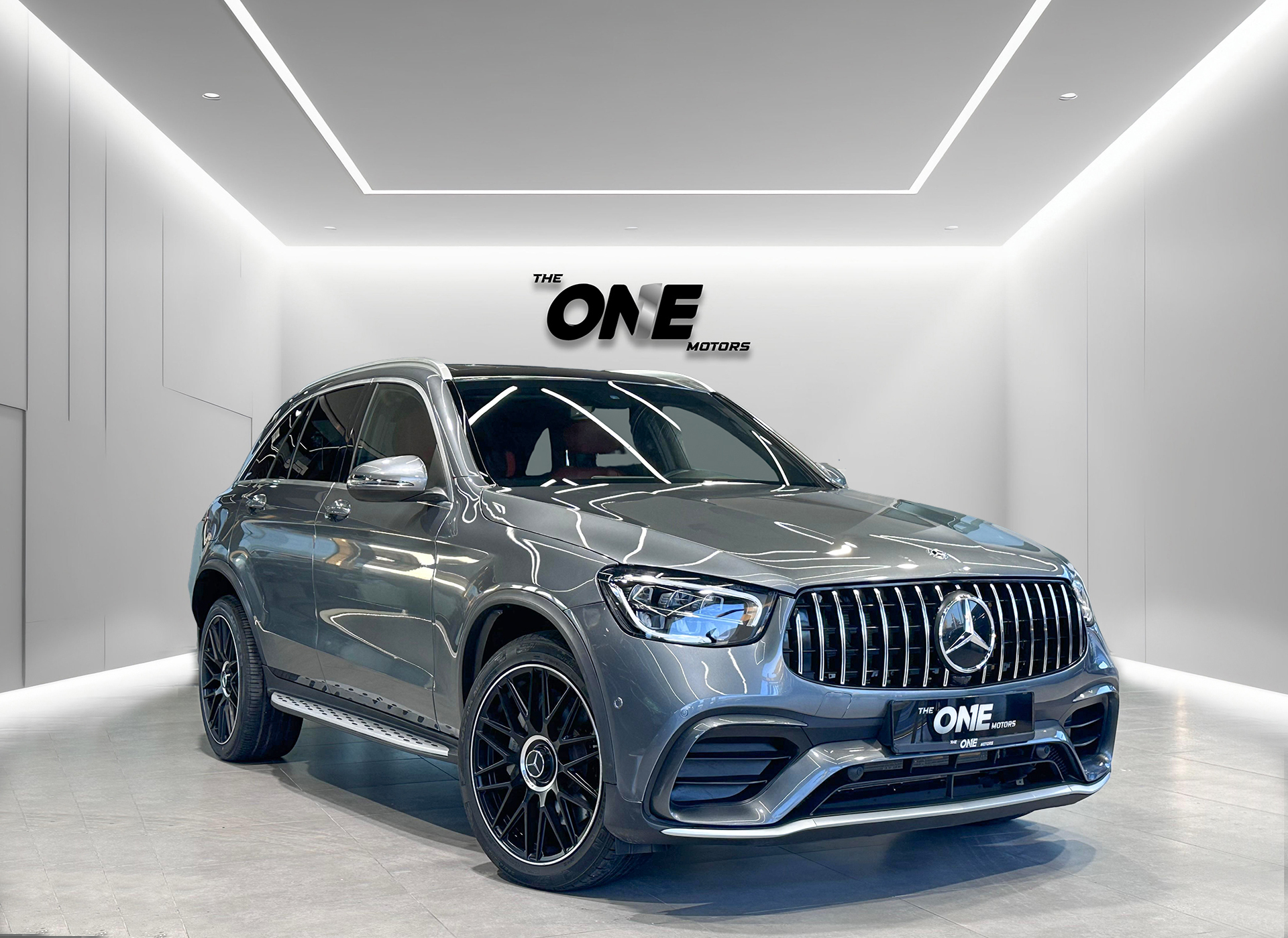 MERCEDES GLC 300 - CarDealer